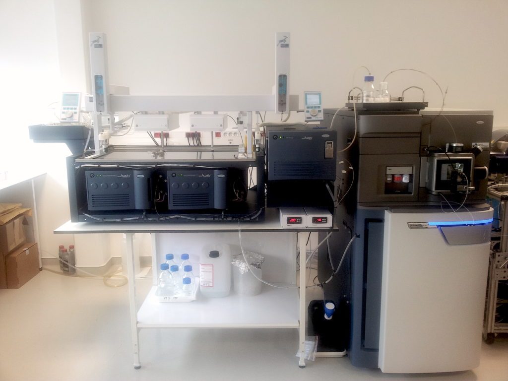 HDX-MS system - Research - Institut Pasteur